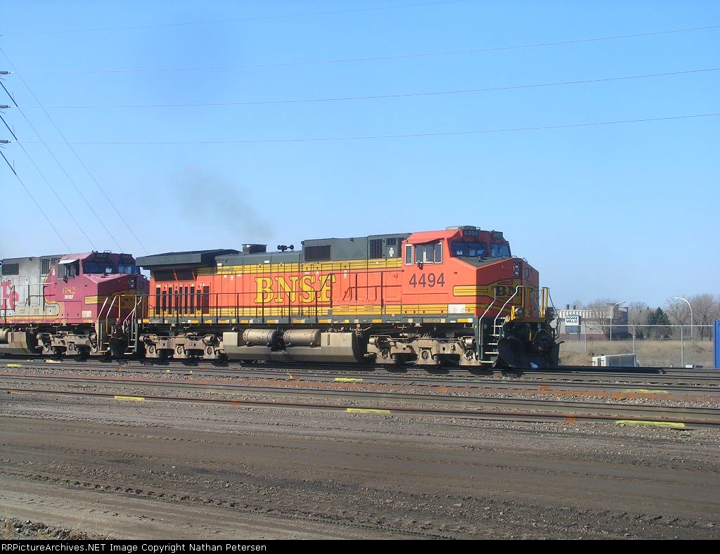 BNSF 4494